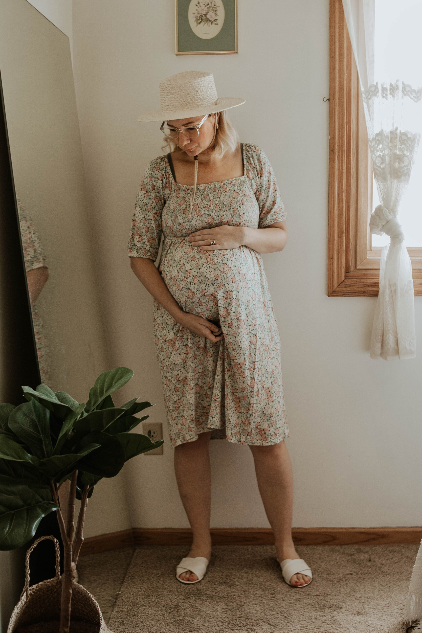 Outfit Roundup for the Week of 8/16: Third Trimester Bump