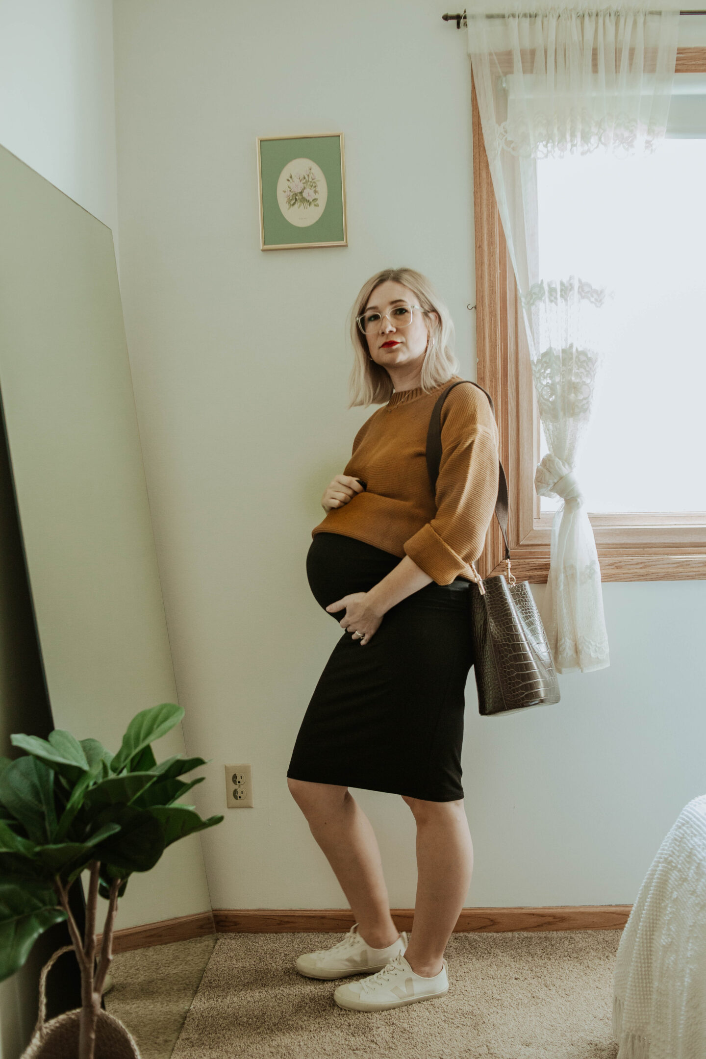 A Week of Outfits: Third Trimester Fall Outfits - Karin Emily