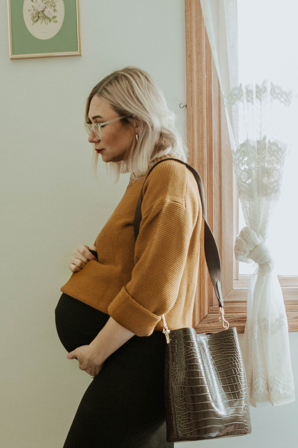 A Week of Outfits: Third Trimester Fall Outfits - Karin Emily
