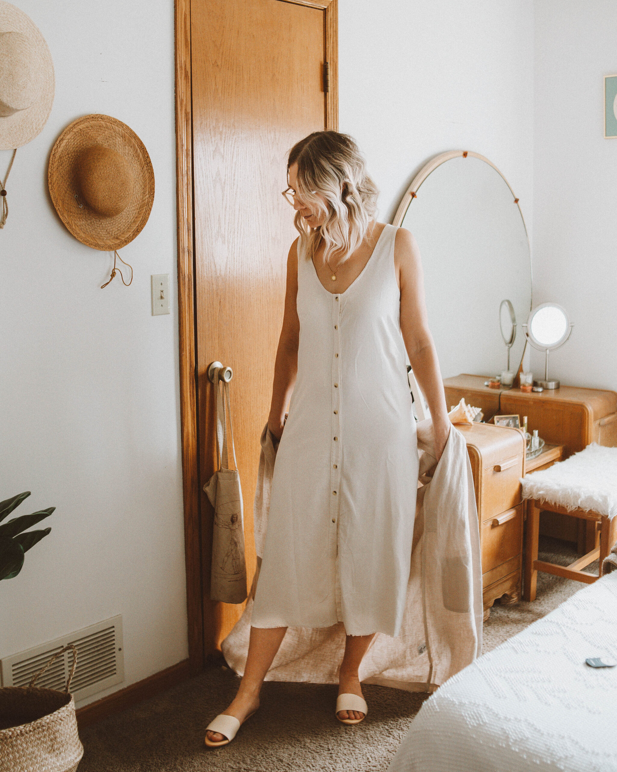 Minimizing my Closet: A Week of Outfits - Karin Emily