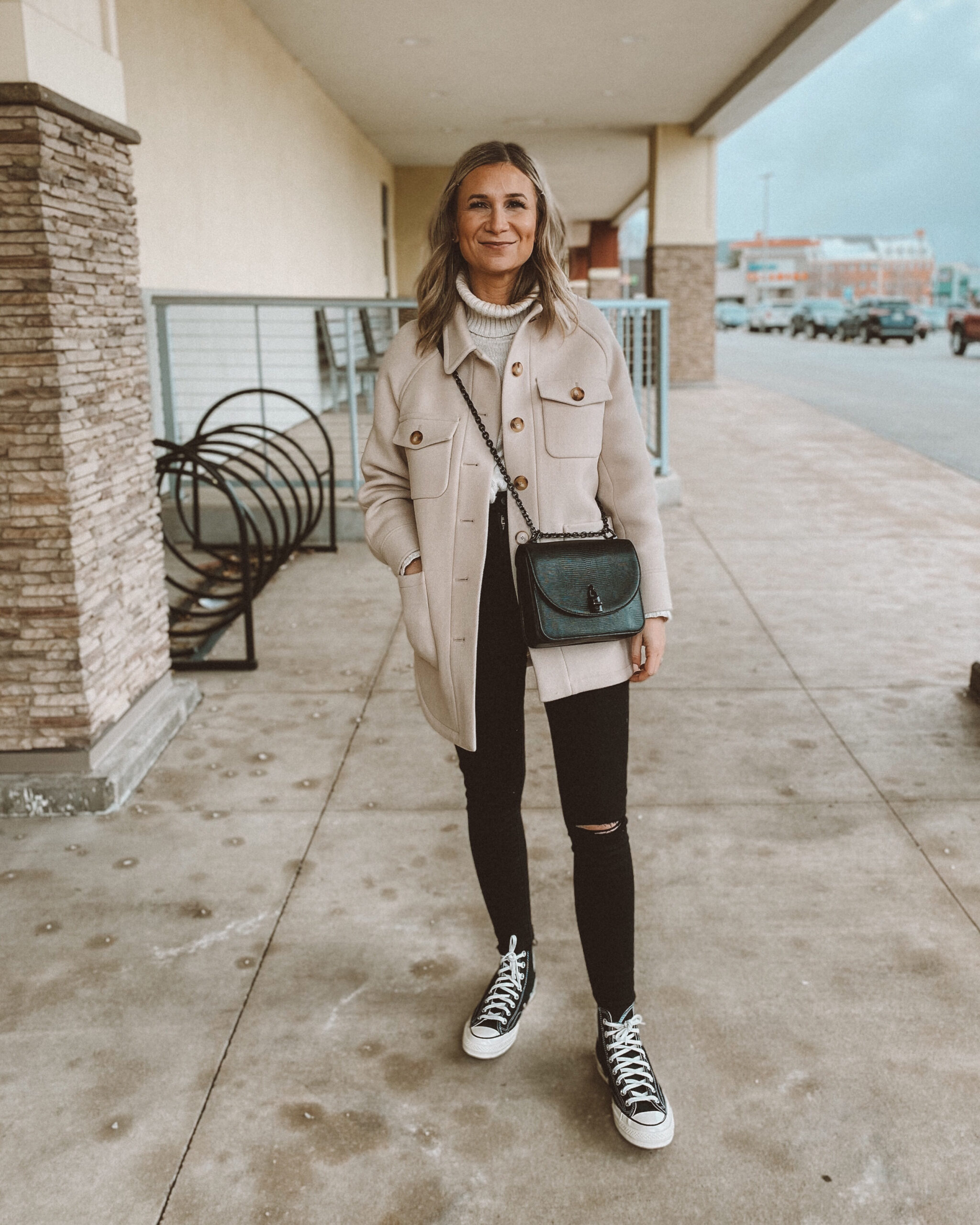 What I Wore this Week: The cutest shacket + ruffle sweatshirt!
